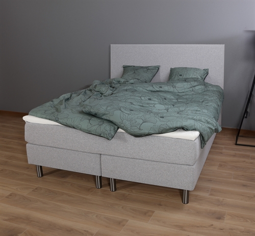 Kontinentalseng 180x200 cm • Deluxe seng inkl topmadras